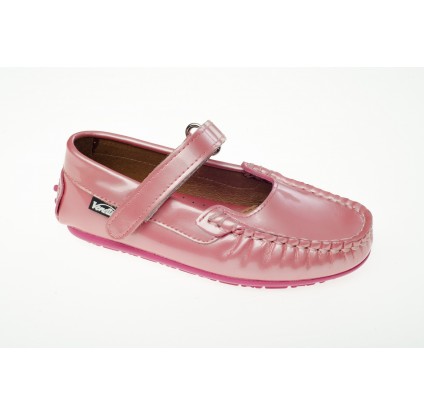 New Age Mama: Venettini Shoes Review & Giveaway