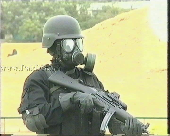 PAKISTANI COMMANDOS: July 2014