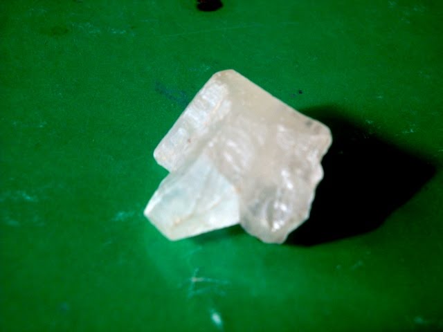 nuansa masel: MINIERAL KALSIT (CaCO3)