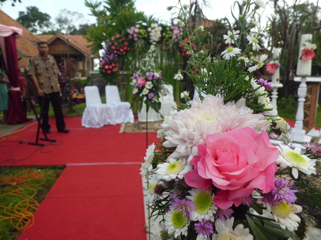 Alamanda Puspita: Dekorasi Pelaminan Outdoor - dan Dekorasi Pemberkatan ...