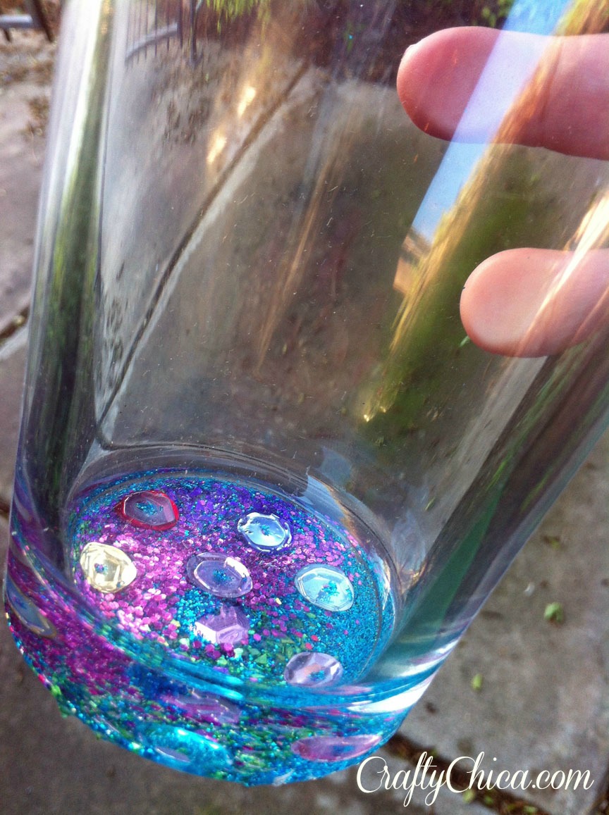 Glitter Your Glassware (video) - Crafty Chica