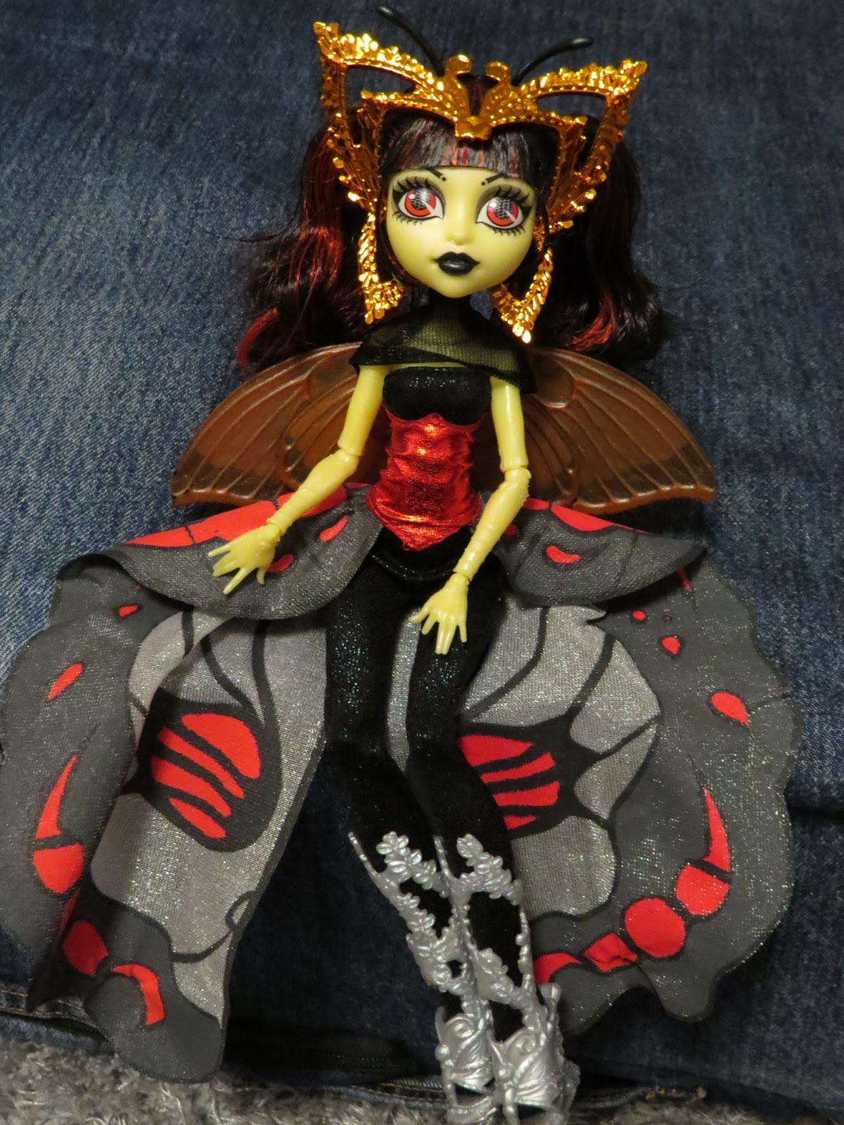 Dollhouse: Monster High Luna Mothews