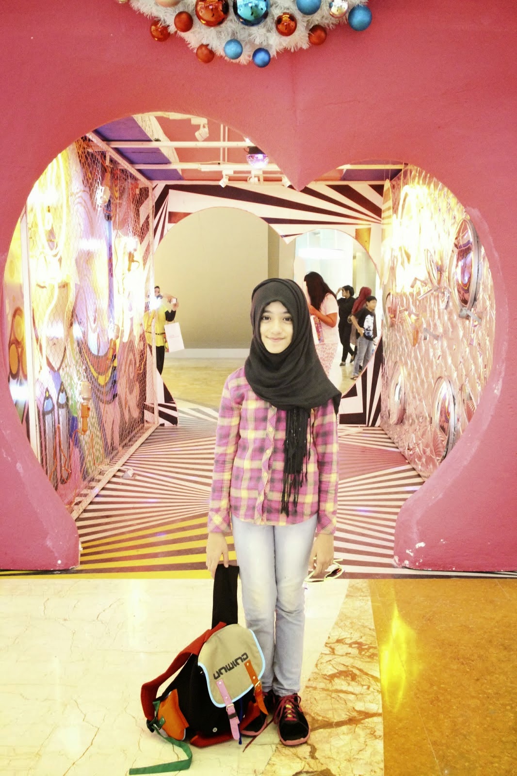 here i am: tentang shirin al-athrus