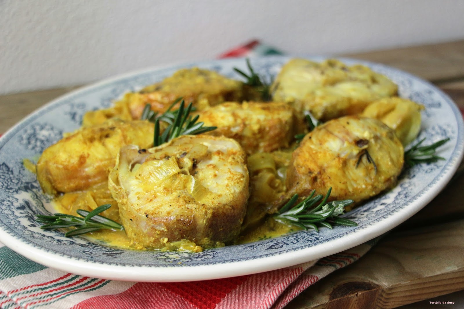 Maruca com alho-francês e caril - Tertúlia da Susy