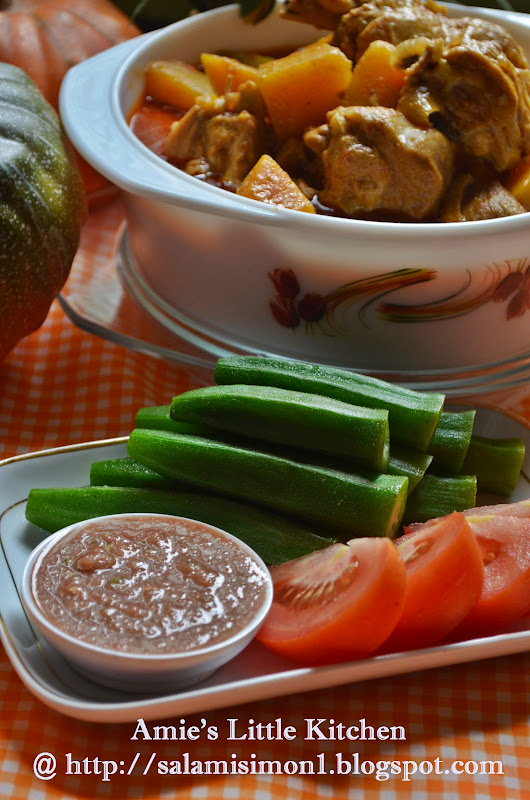 Ayam Masak Kari Dengan Labu Manis, Sambal Belacan & Ulam - Amie's ...