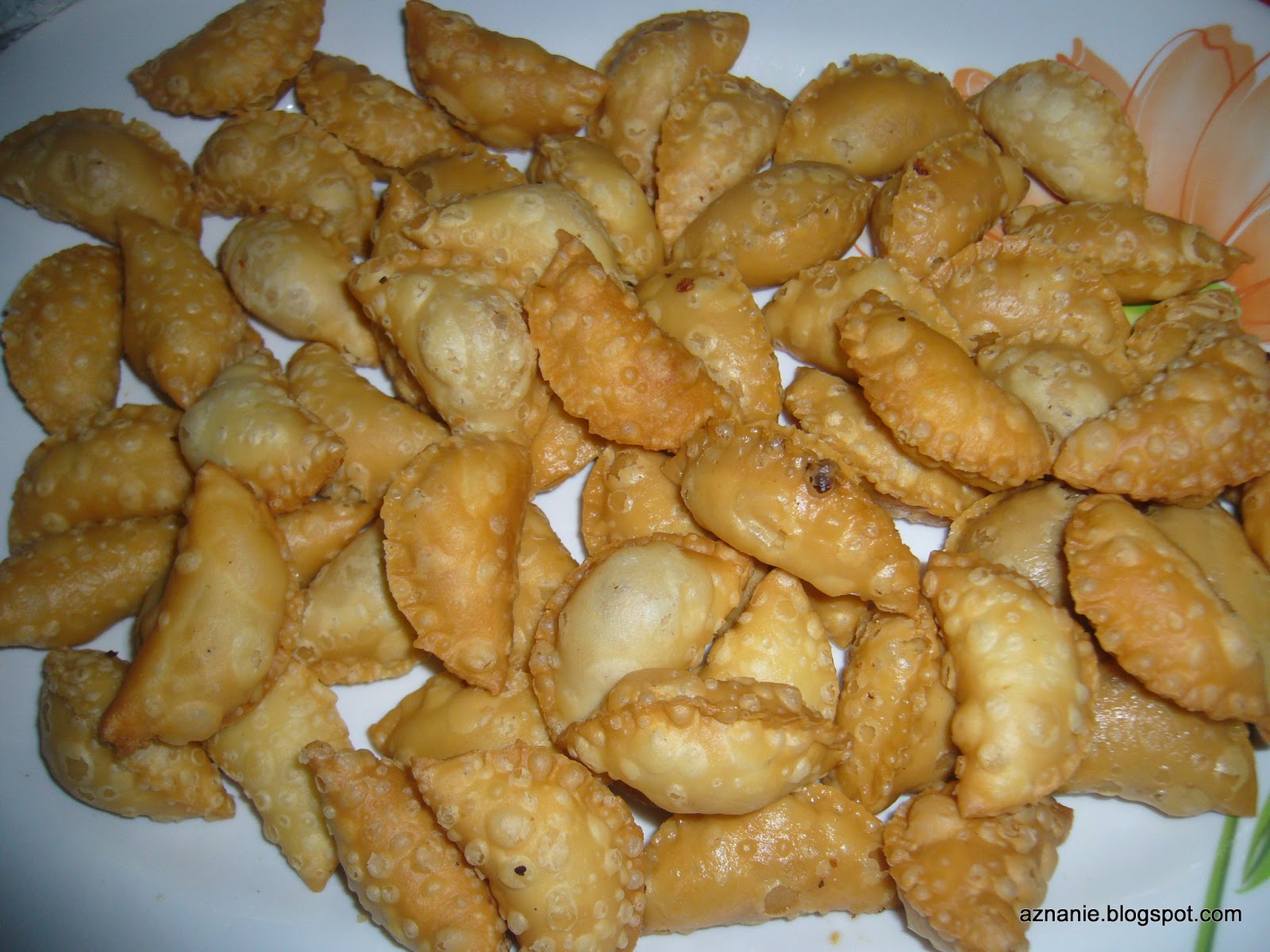 Tentang Aku: Tempahan Karipap Mini Serunding Ikan