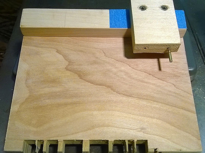 The Wood Knack: Simple and Easy Box Joint Jig