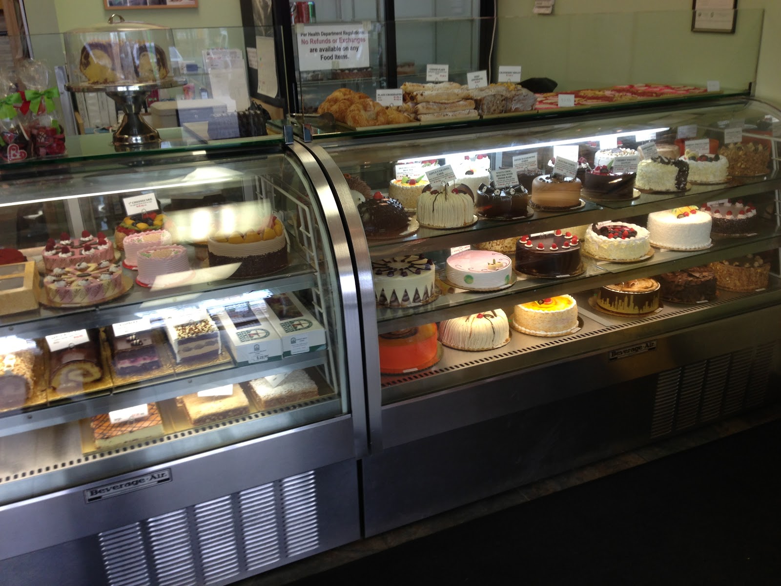 Eating for Sanity: Oak Mill Bakery **Paczki**