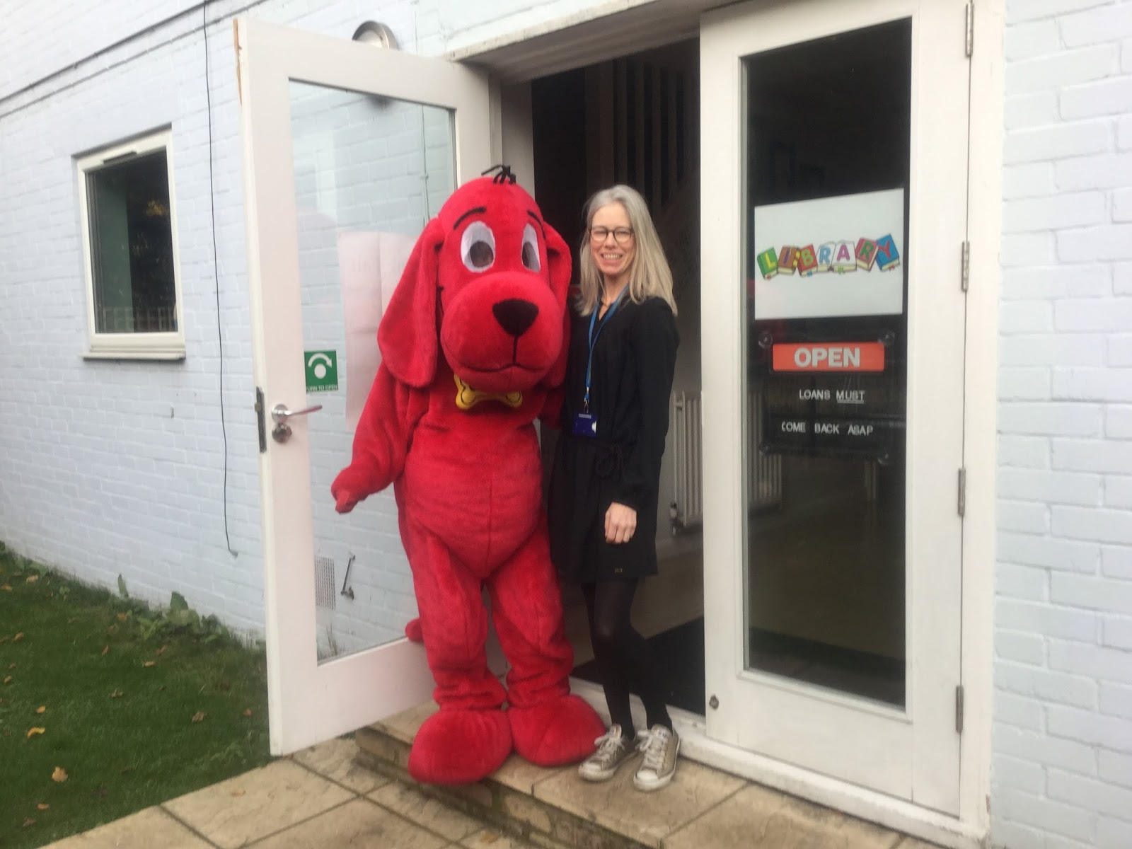 St. Joseph's Library: Clifford the Big Red Dog