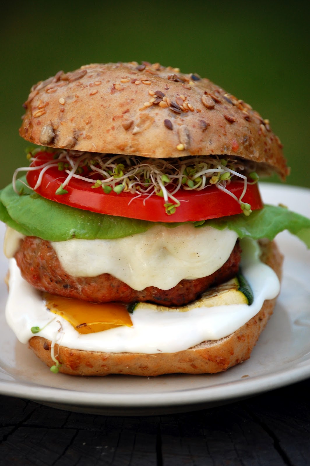 Kuchnia Alisz: Domowe hamburgery z grillowanymi warzywami