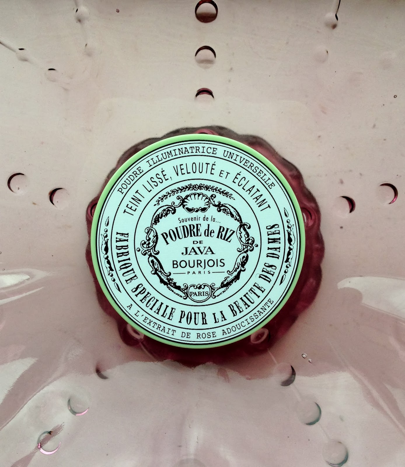 Pink-Blush: Bourjois Java Rice Powder Review.