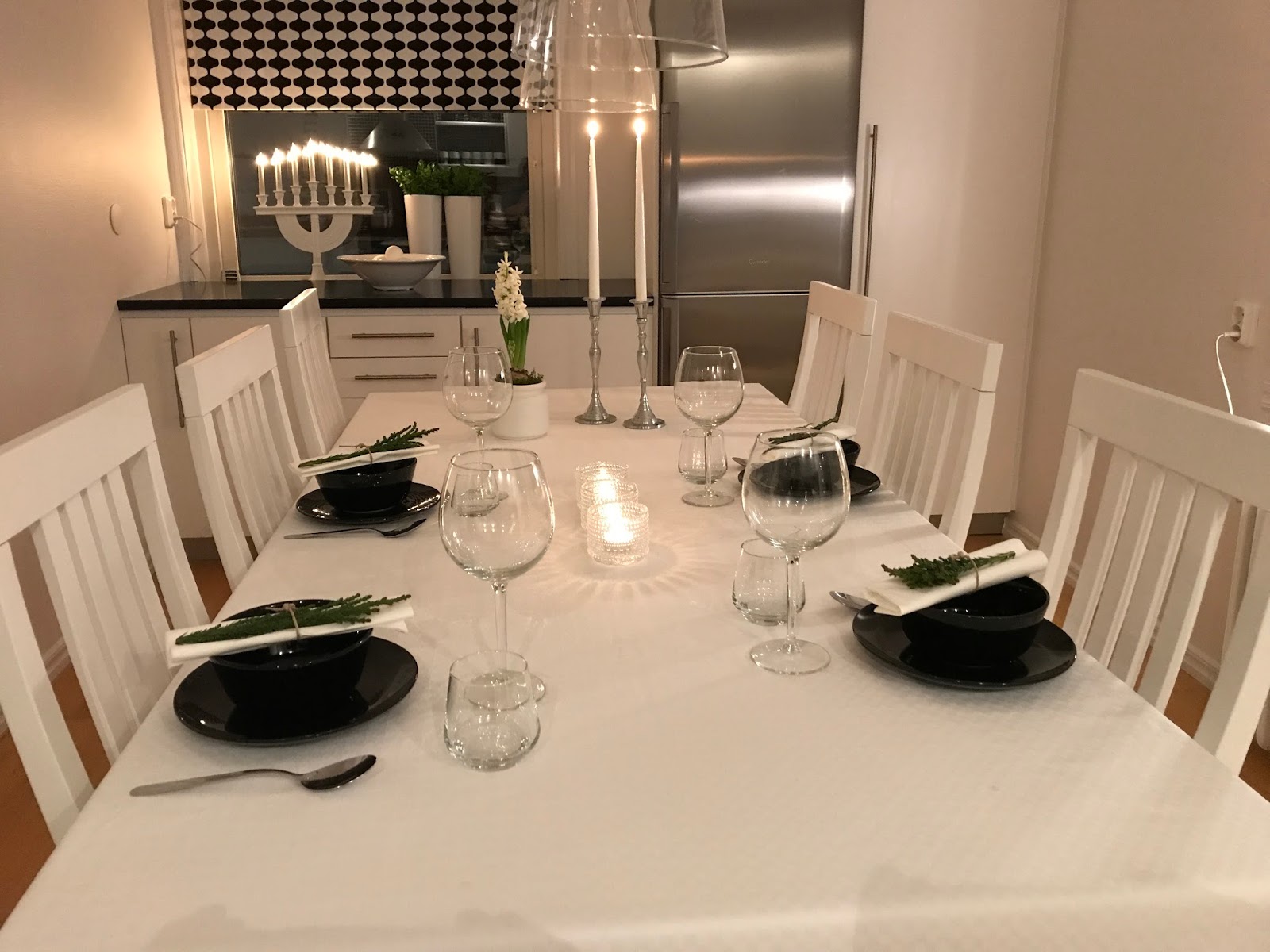 Bakom dörr nr. 11: Enkel dukning och ingen rolig dag