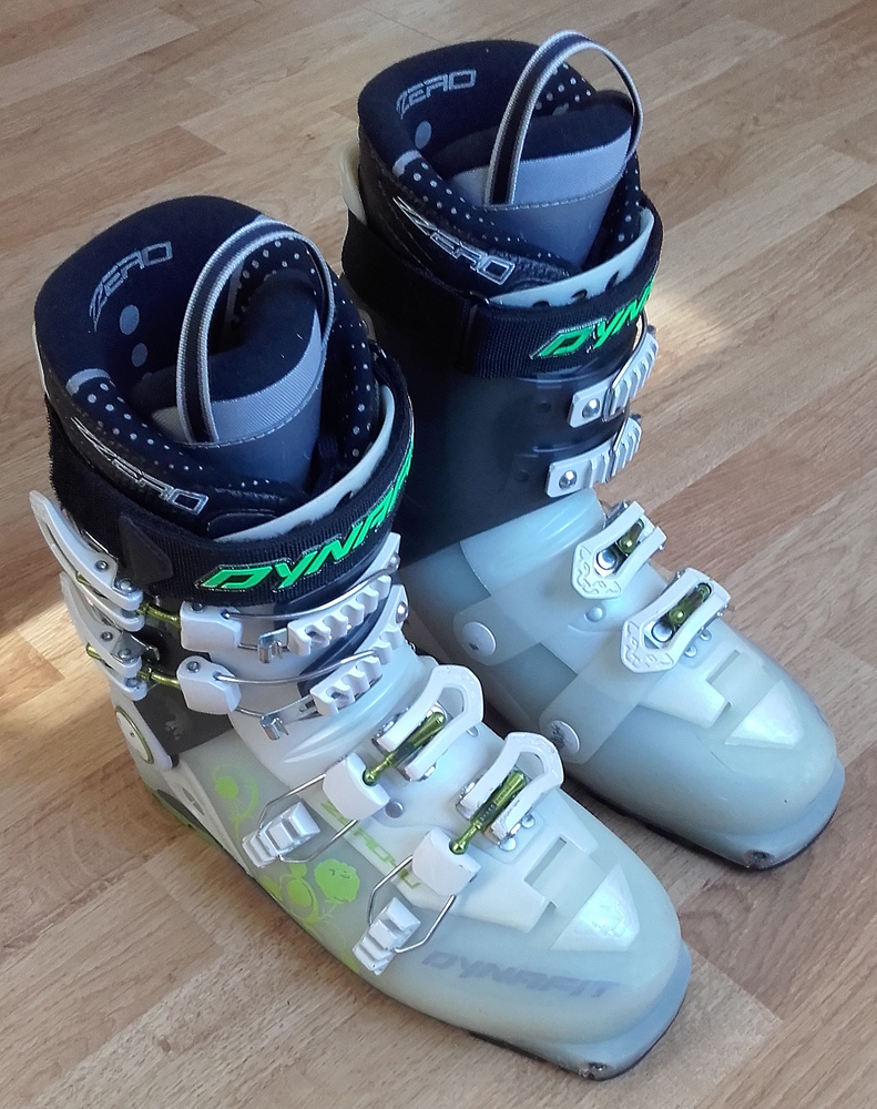 MONTAÑAS... A ESGALLA!!!: Se venden Botas de Esquí de Montaña Dynafit ...