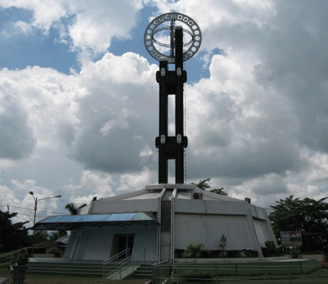 INDONESIA AND BEYOND: The Equator Monument