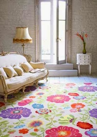 Eye For Design: Decorating With Bold Floral Rugs