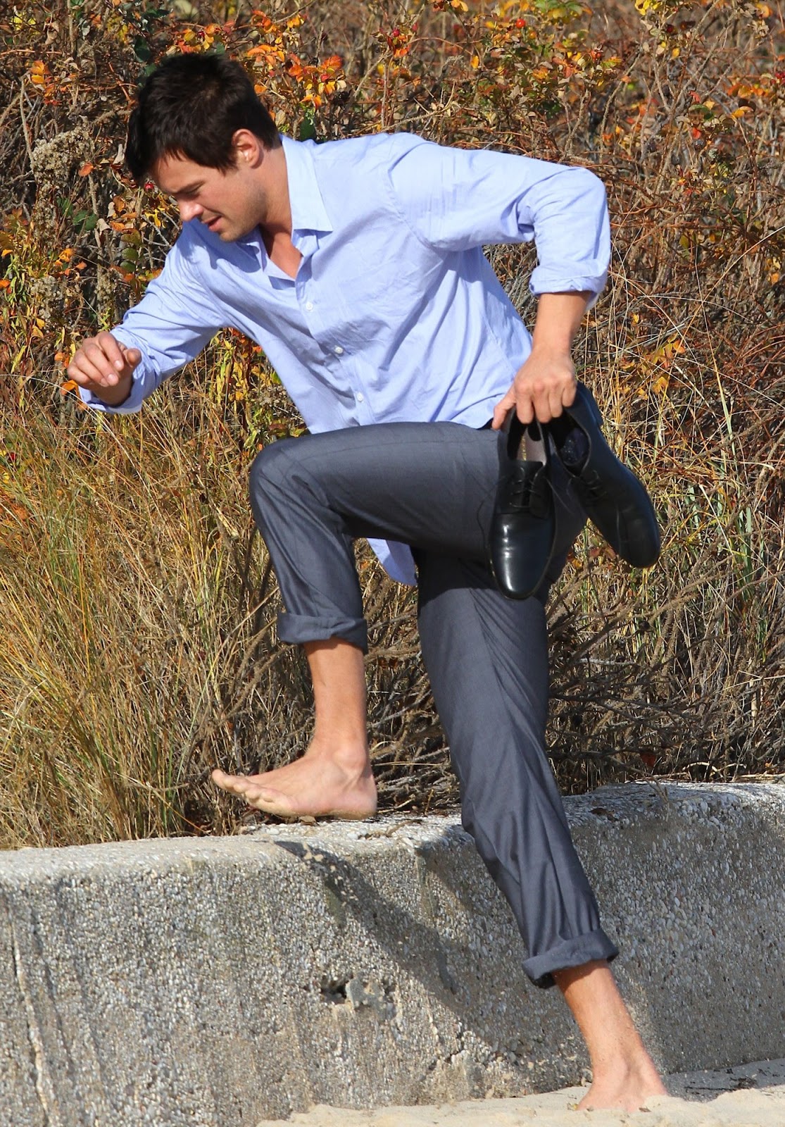 Only Feet: Josh Duhamel