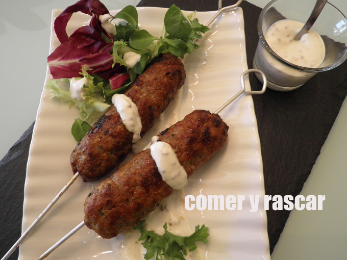 Comer y Rascar: Brochetas de Kofta