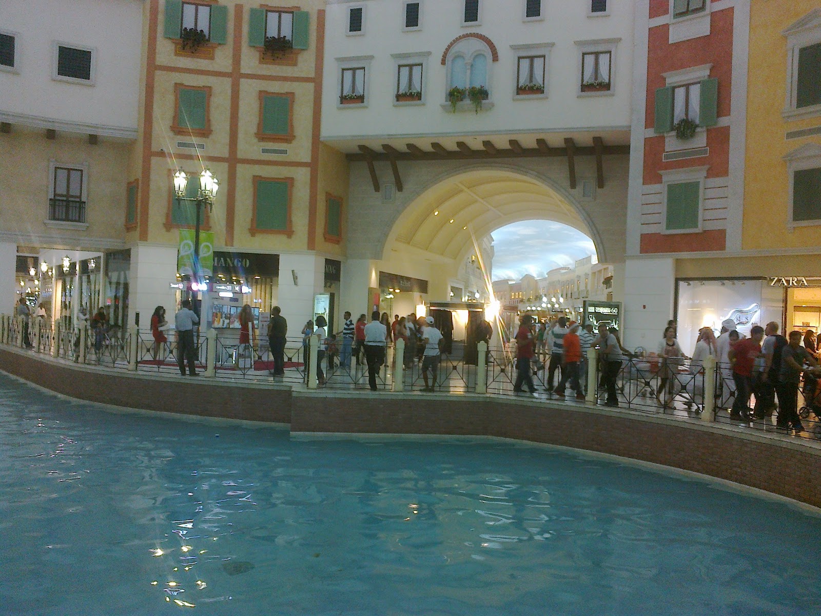 Images PK: Villagio Mall Doha Qatar