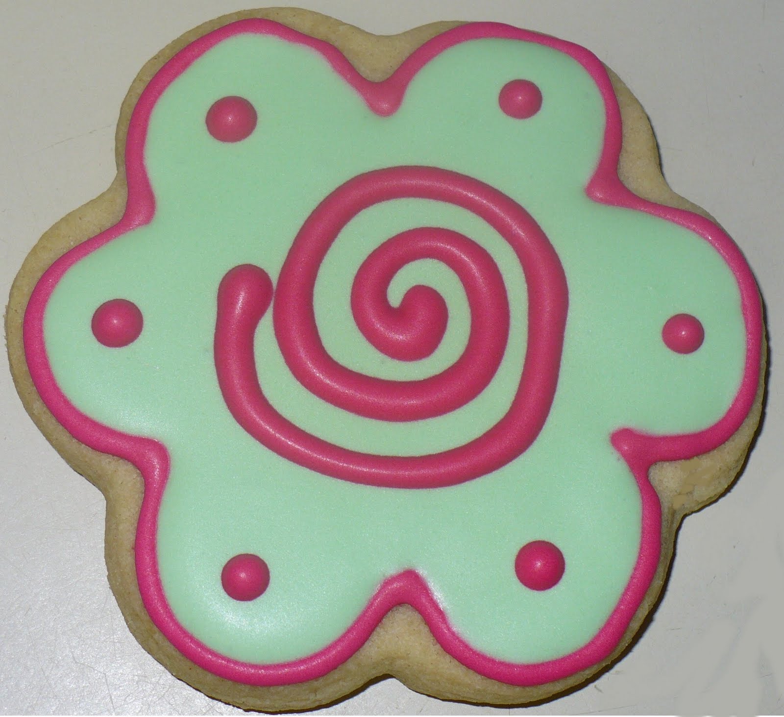 The Sweet Shop Cookie Company: swirl flower cookies