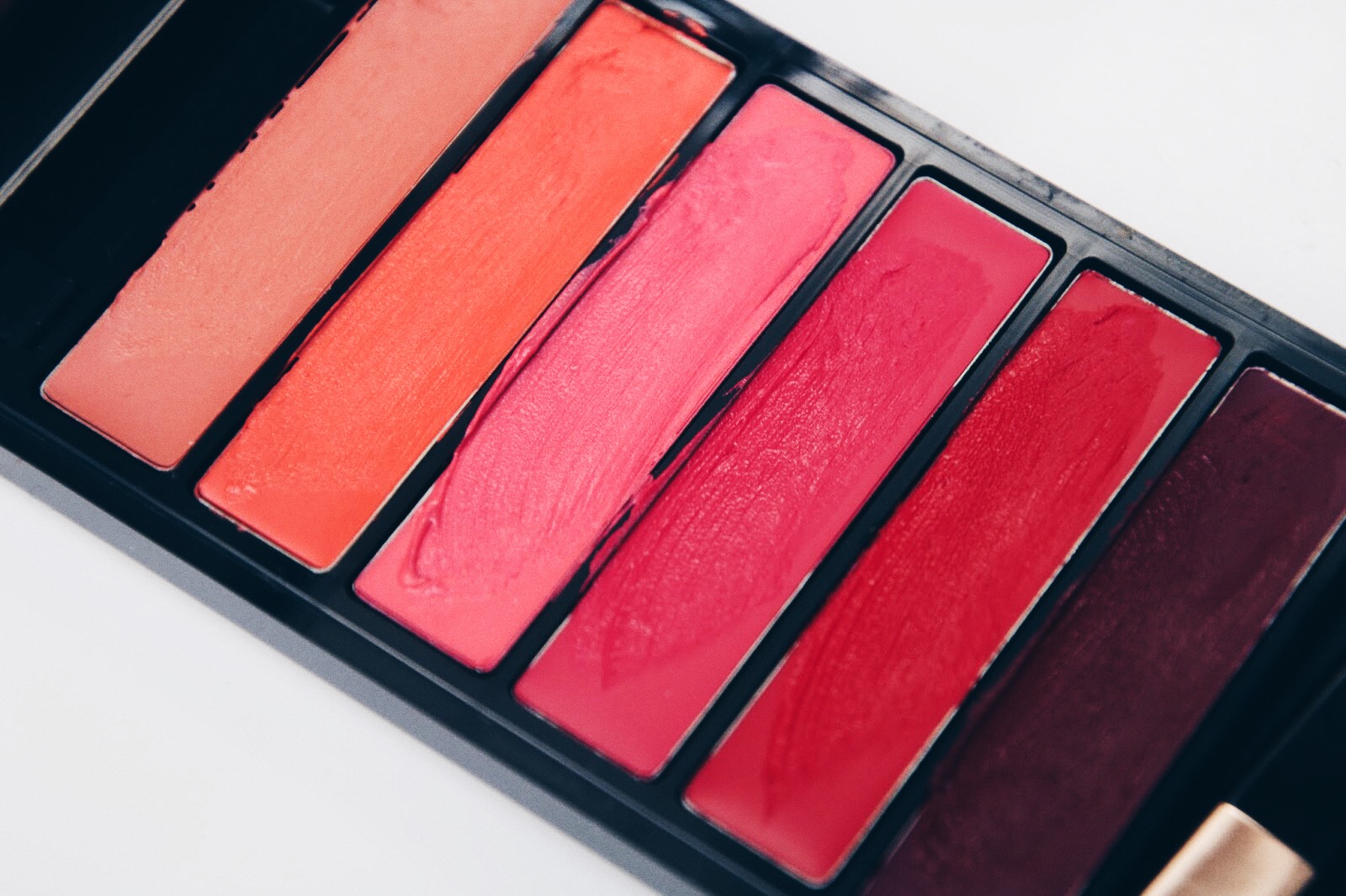 Color Riche Glam Palette | kleo beauté