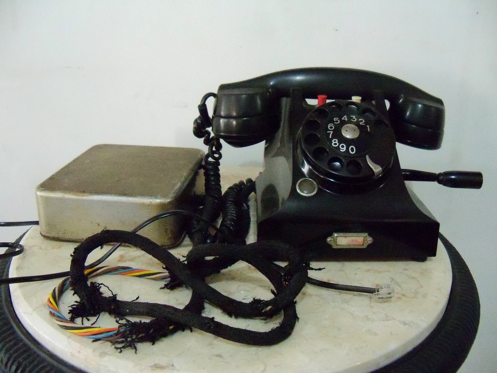 Antik'Oenik: Telepon Engkol Ericson