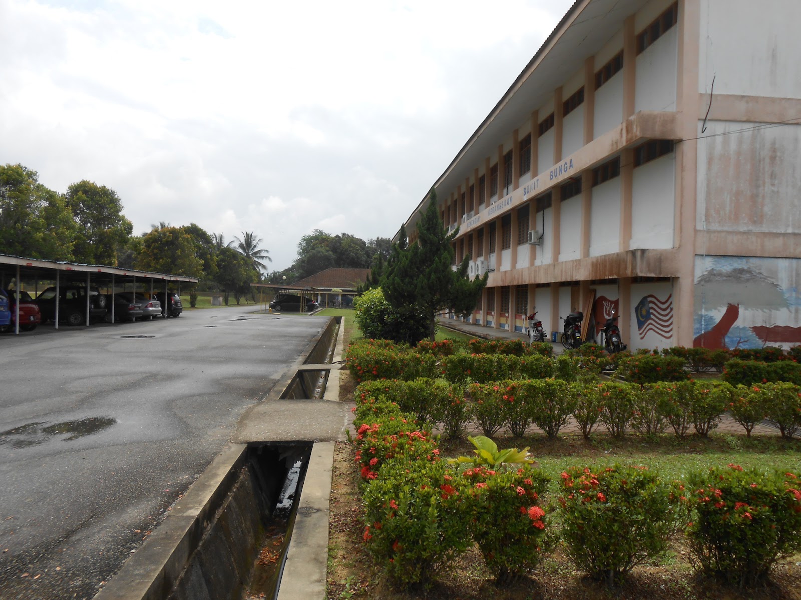 PANORAMA SMK BUKIT BUNGA: SEJARAH SMK BUKIT BUNGA TANAH MERAH KELANTAN
