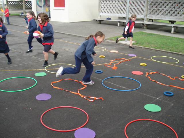Room 21 @ Red Beach School...Talofa!: DESIGNING LUNCHTIME GAMES!