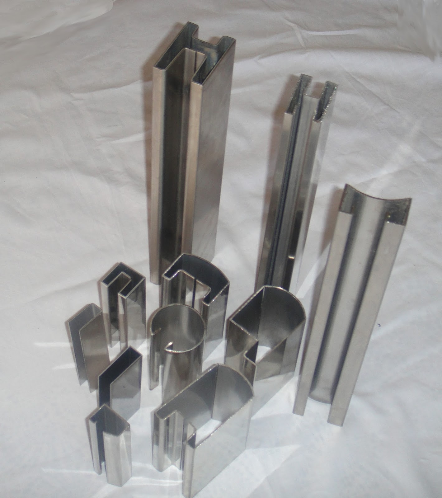 Perfiles especiales de Acero Inoxidable,Latón y Cobre; Sistema VCUT