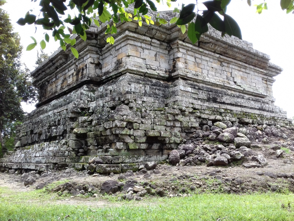 Candi Dadi | Simple blogging, and share,