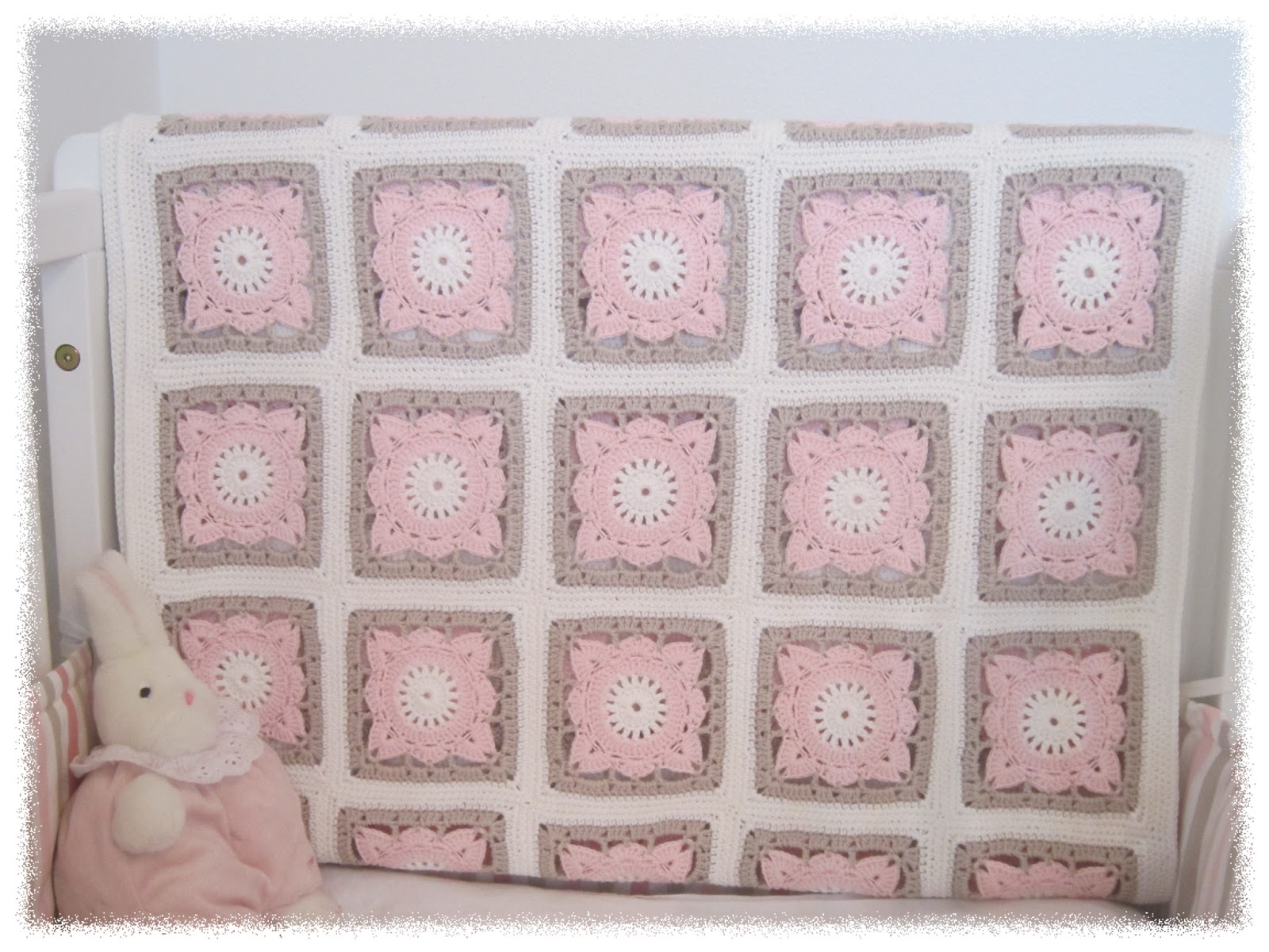 Prinsessajuttu: Vauvan virkattu peitto