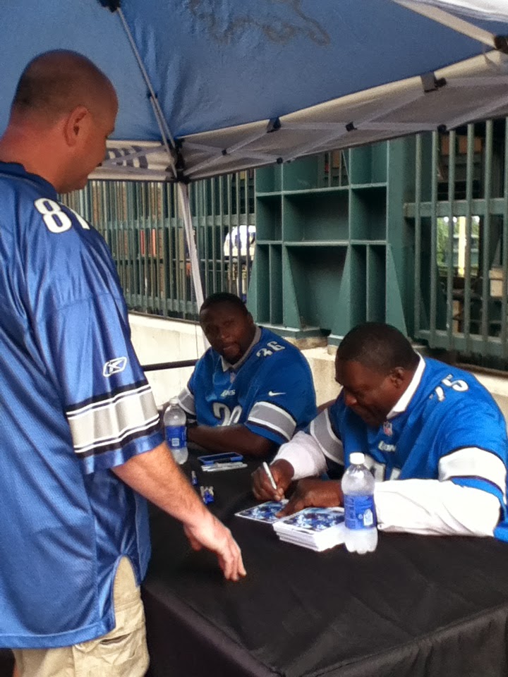 Detroit Lions 345 15: Detroit Lions Scenes from the Roar Zone vs. Bears