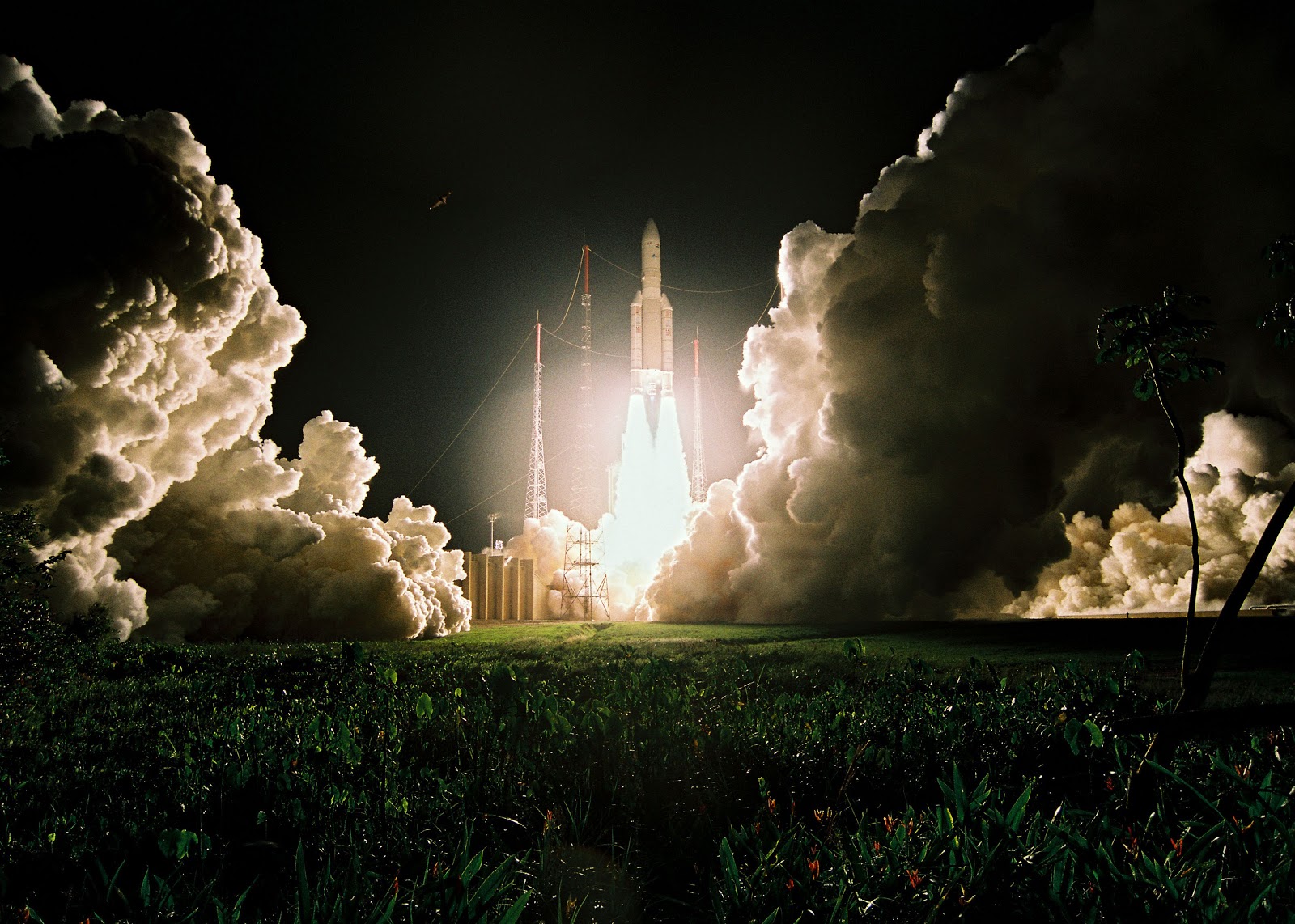 The Ariane Rocket Blog: How does a rocket work?