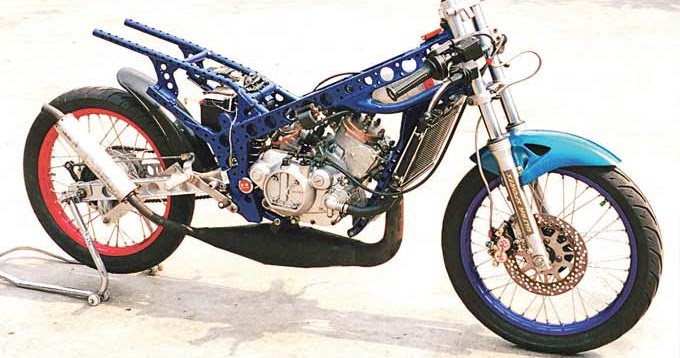 Kisah Kawasaki Ninja 150 Komputer Penakluk RX King Setan - korek motor