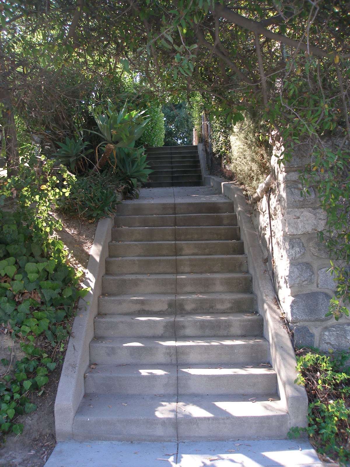 Los Angeles: Climbing the Hidden Stairways: Staircases in Pasadena