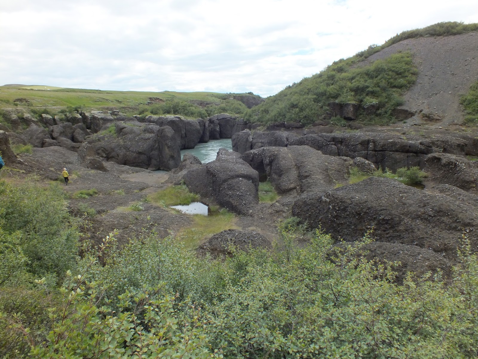 straythreads: Rocks in Iceland