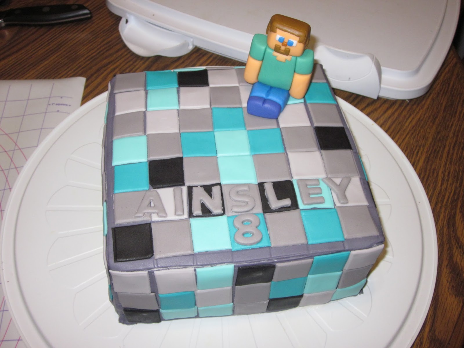 Sugar On The Brain: Minecraft Diamond Block Cake