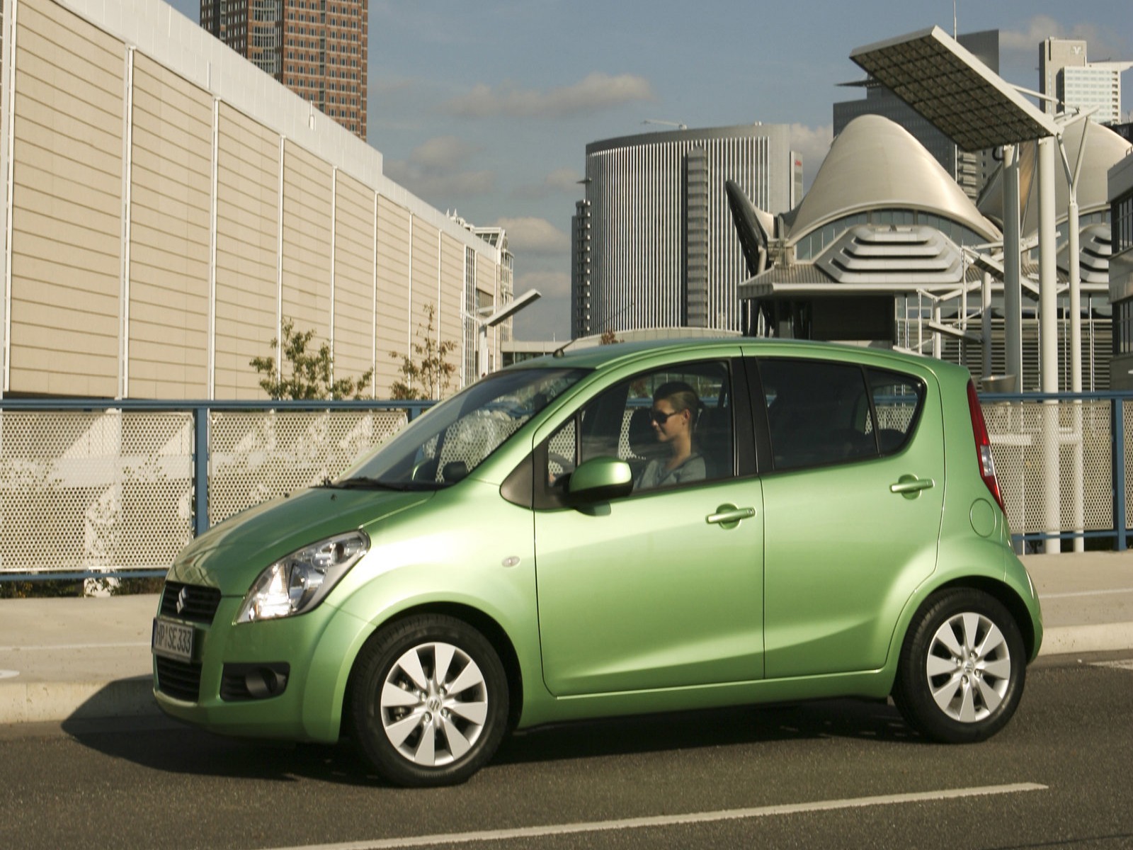 Car Pictures: Suzuki Splash 2008