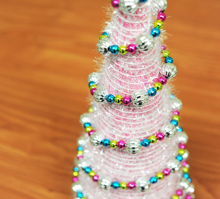 Ben Franklin Crafts and Frame Shop: Beaded Cone Trees