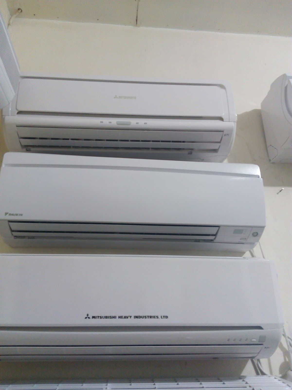 KIPAS ANGIN MODEL BENTUK AC SPLIT: Kipas angin model AC hemat listrik ...