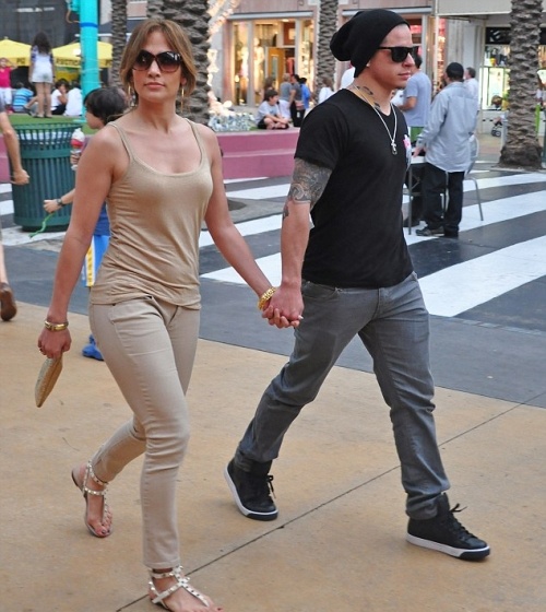 Kemi Online ♥: J Lo & new boyfriend Casper Smart