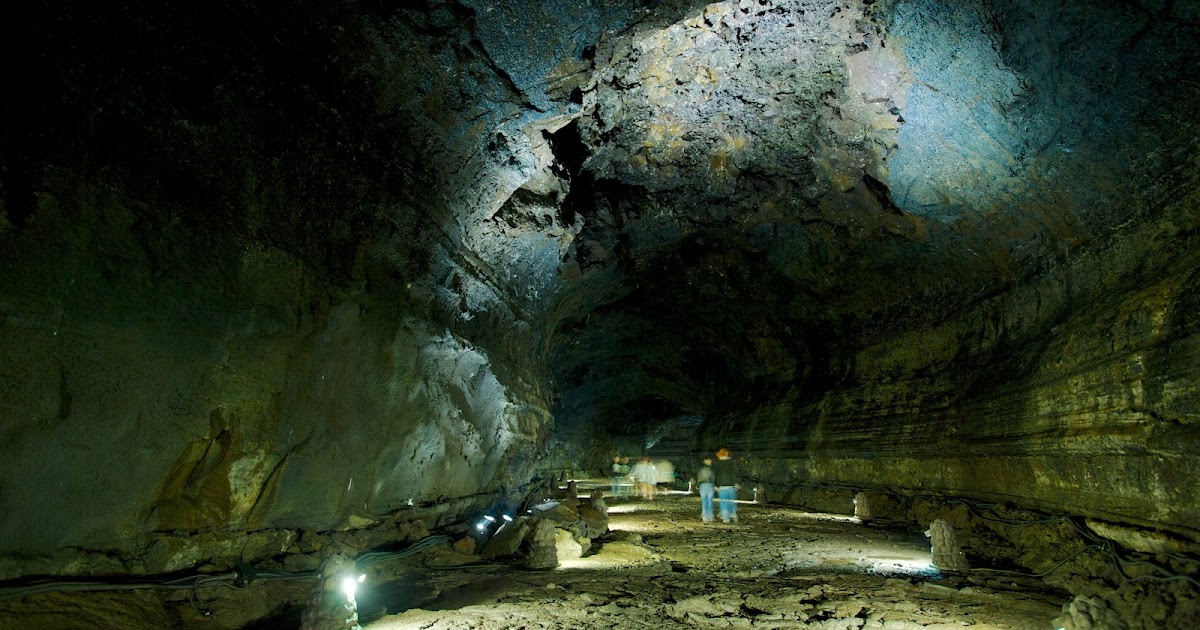 Manjang Cave yang Pasti Membuat Terpukau - Travel Pelopor Paket Tour ...