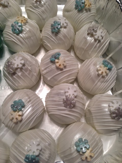 One Sweet Bite at a Time: It's All in the [Silver & Gold] Details