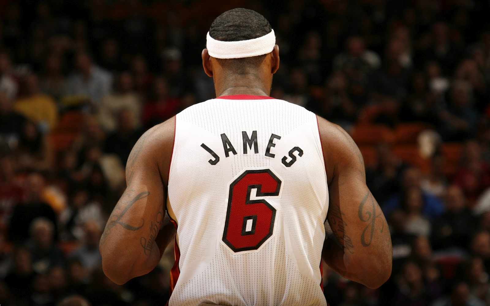 Your Home for the Best Photos and Info about NBA's LeBron James