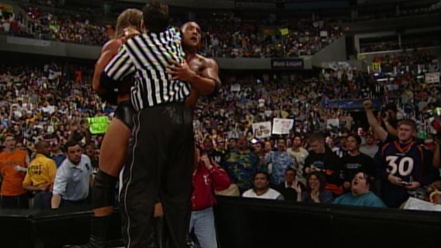 Historia del Wrestling: Triple H vs The Rock, WWF Backlash 2000