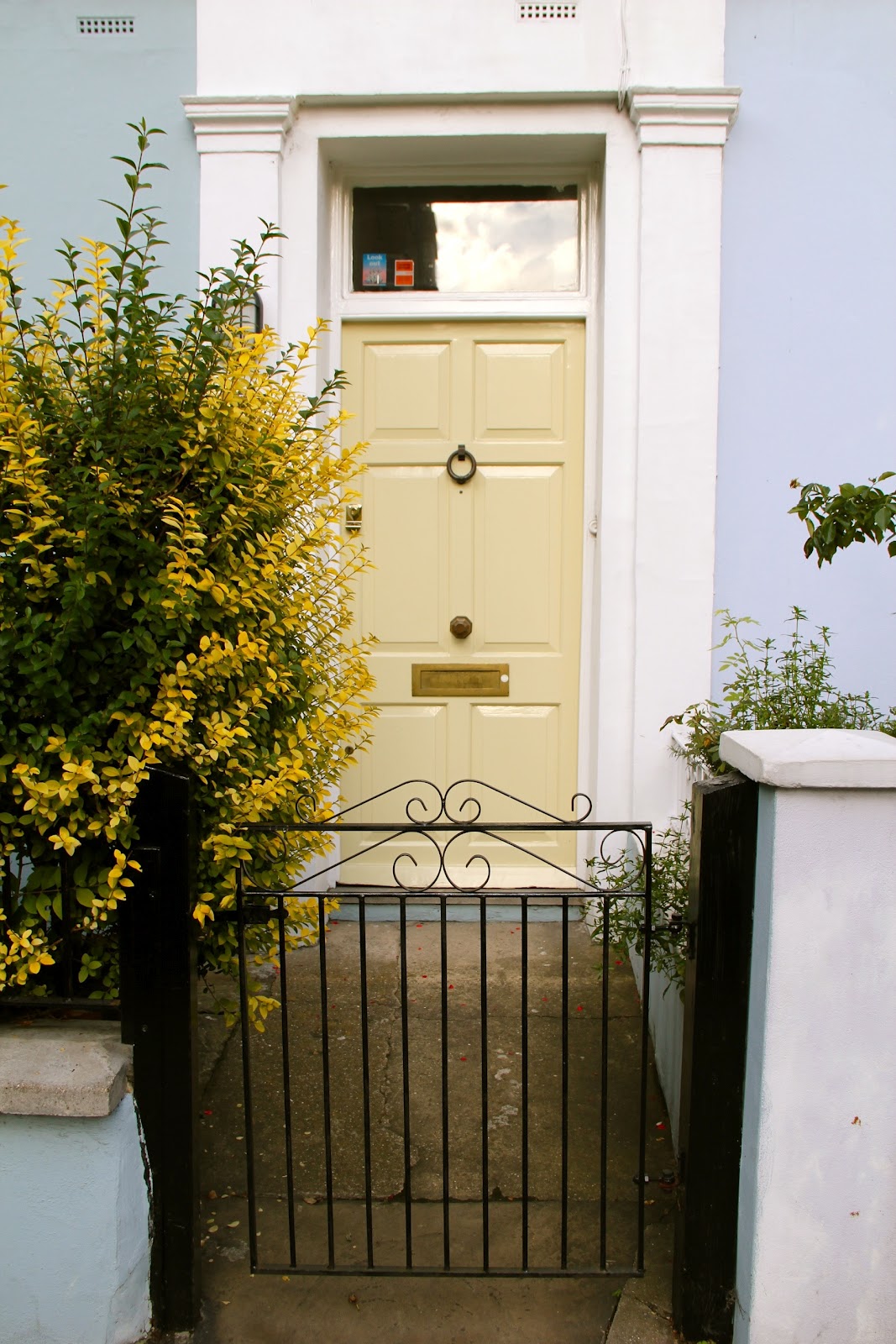 Line RW: Notting Hill Doors