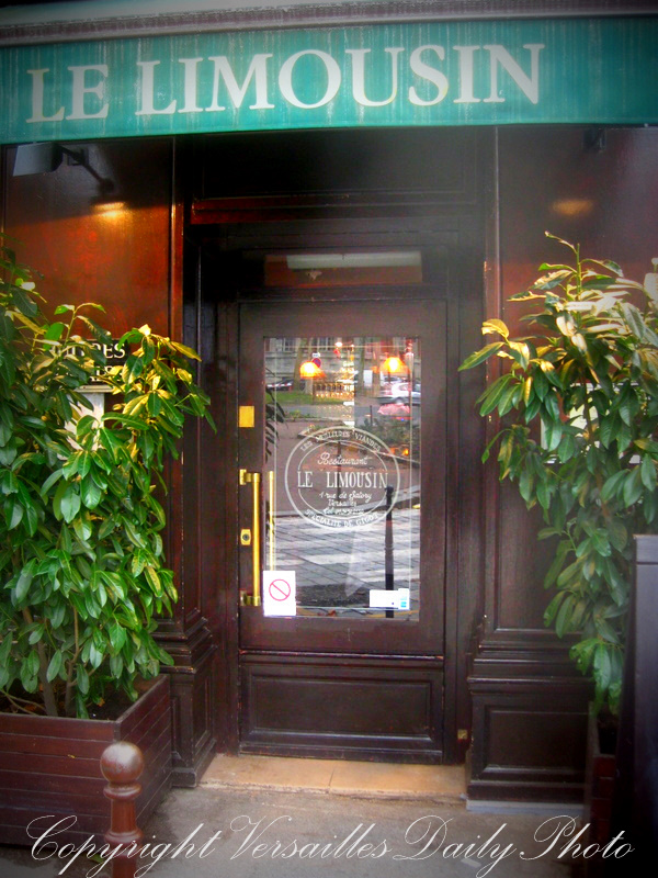 VersaillesDailyPhoto blog: Wednesday Doorway: le Limousin