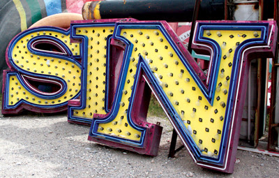 Las Vegas Neon Museum | FASHION INSTALLATION