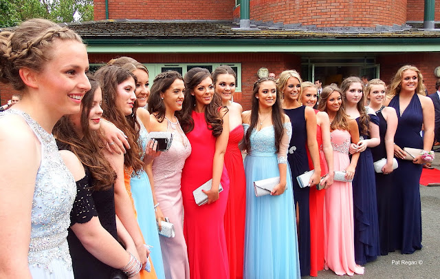 In Pictures: Formby High School – Prom Night 2017 | OTS News - Southport