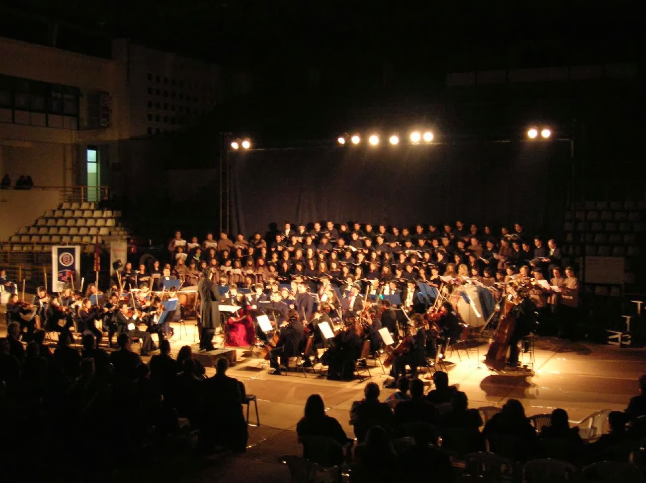 NOTICIAS Y EFEMERIDES MUSICALES Y DEL CINE: HACE 11 AÑOS, CHRISTOPHER ...