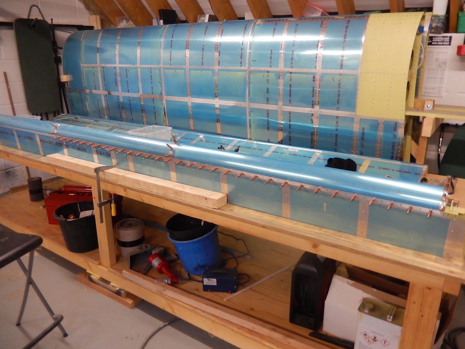 Building my RV12: Completed flaperons